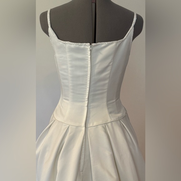 Sweetheart Gowns | Dresses | Satin Basquewaist Early 200s Wedding Dress ...